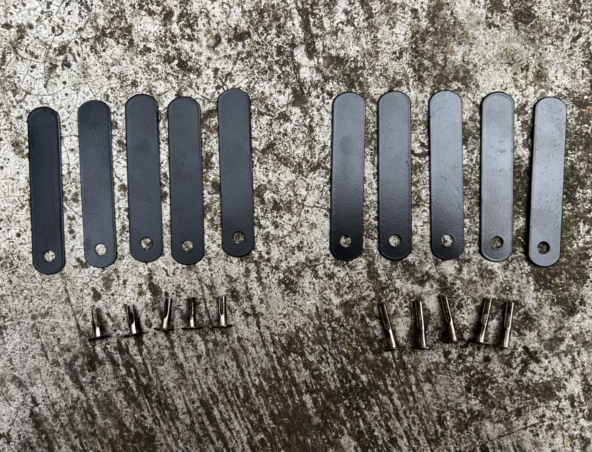 Universal Set Of Securing Tabs & Rivets For Lycette Saddle Seats - KNA ...